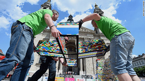 35 m uzunluğunda Lego’dan yapılan kule rekor kırdı - Digital Age